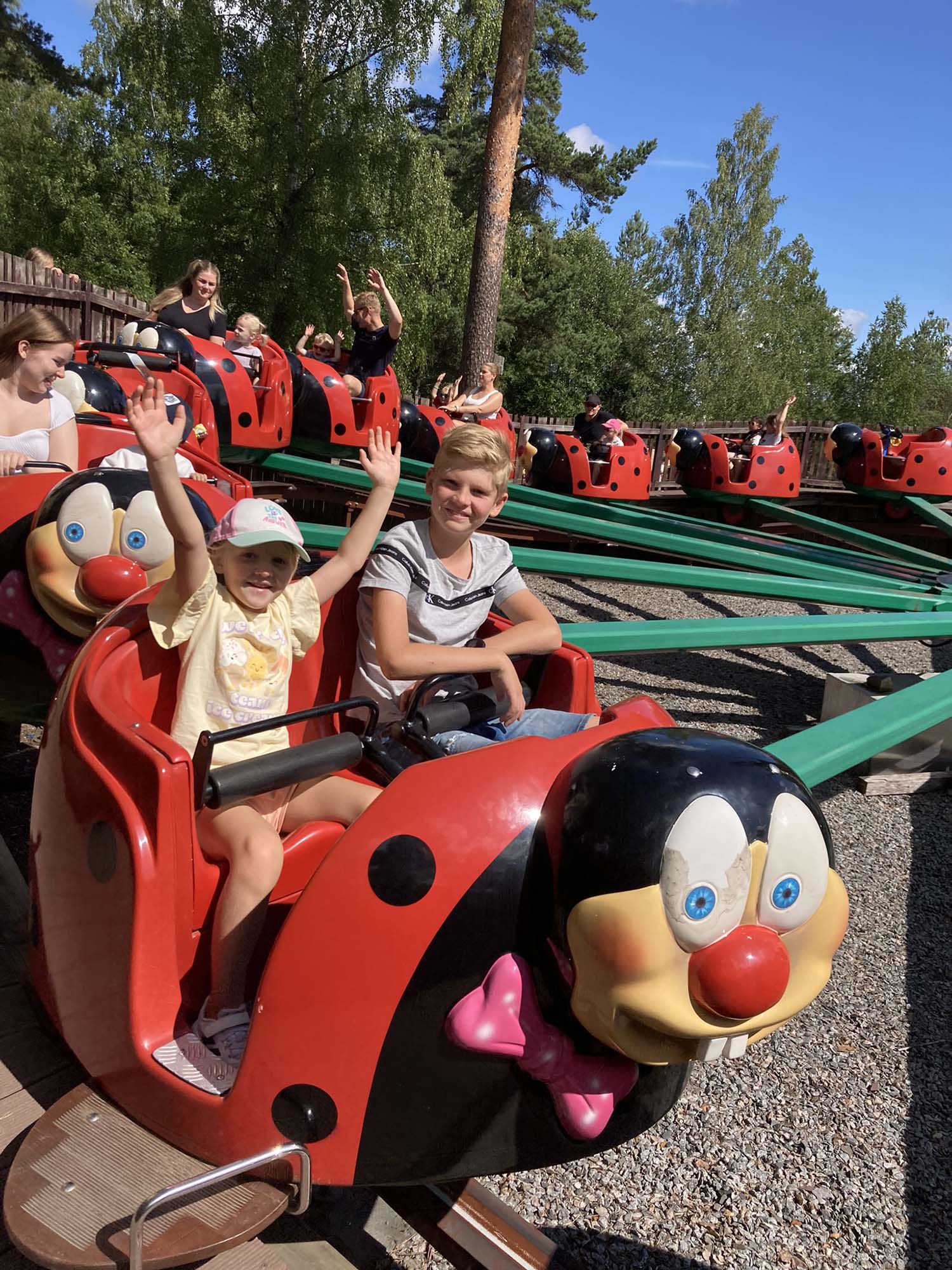 Tusenfryd - Norges största nöjespark - Barnens Turistguide